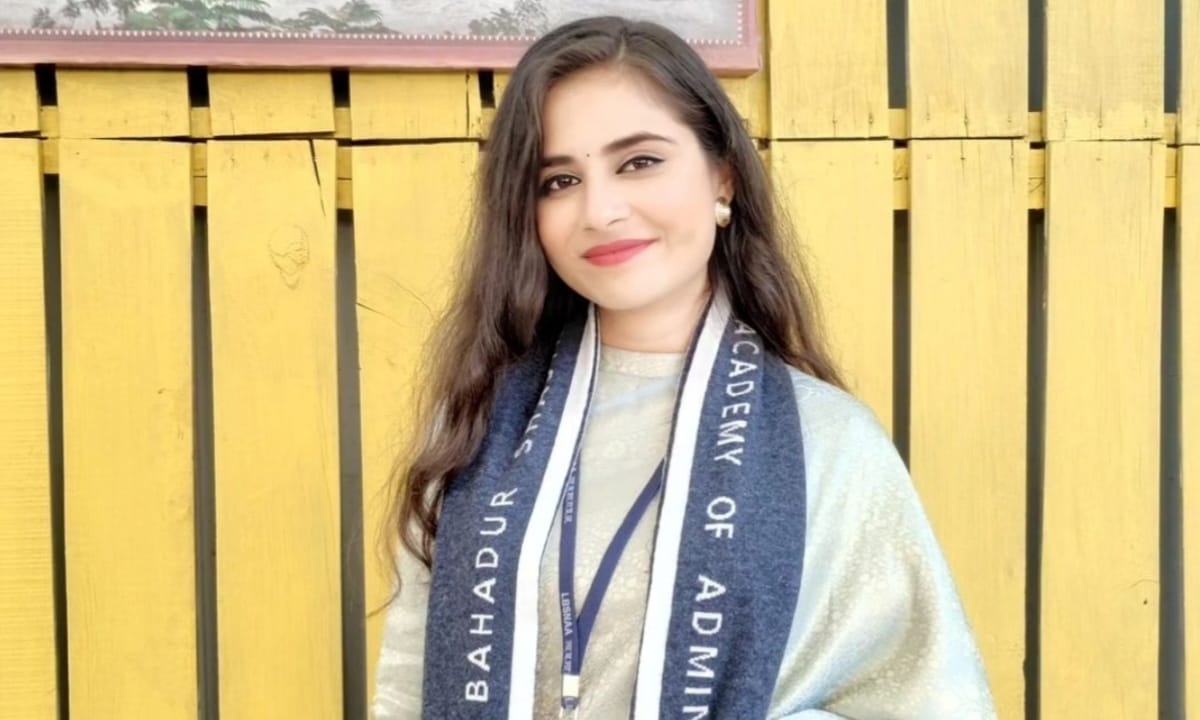 Taskin Khan Biography, Age, Husband, UPCS Rank, UPSC Marksheet, Modeling Career » Biography Wallah