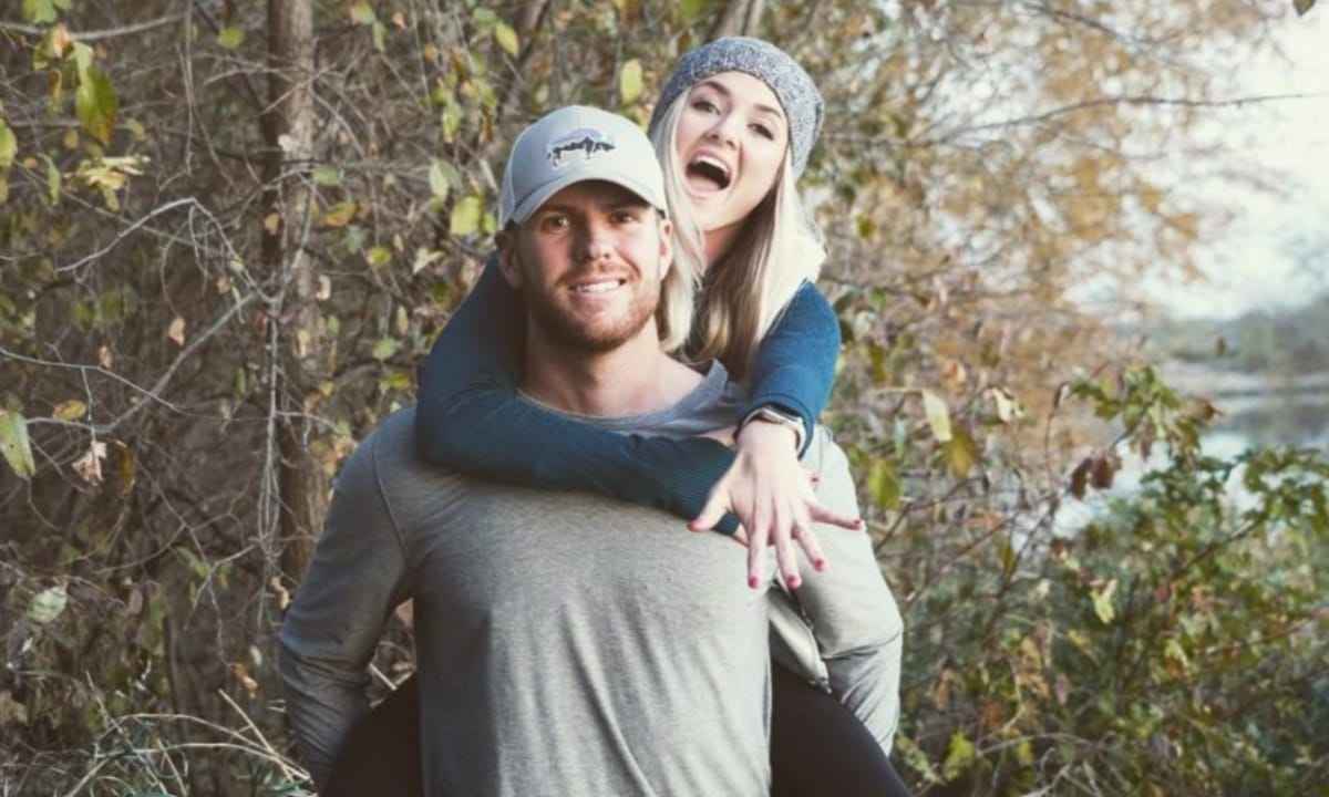 Aaron Bummer Biography, Age, Height, Weight, Family, Net Worth ...