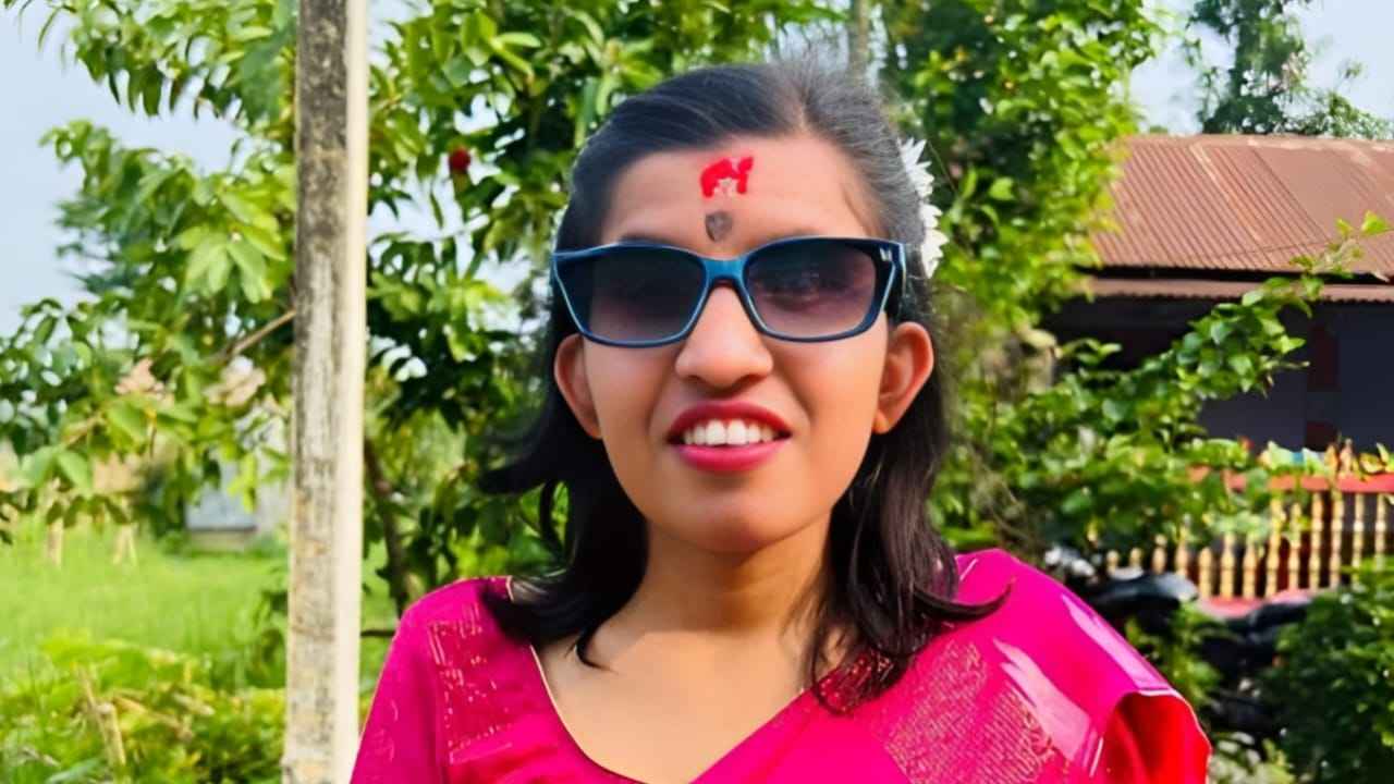 Menuka Poudel Biography, Age, Boyfriend, Indian Idol 14, Net Worth
