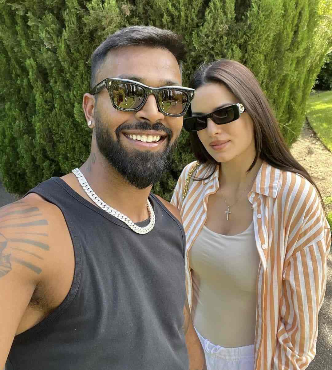 Hardik Pandya Wife, Age, Height, Weight, Family, Income, Net Worth ...