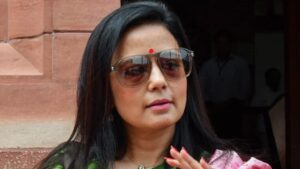 Politician Mahua Moitra Biography, Age, Height, Weight, Husband, Net ...