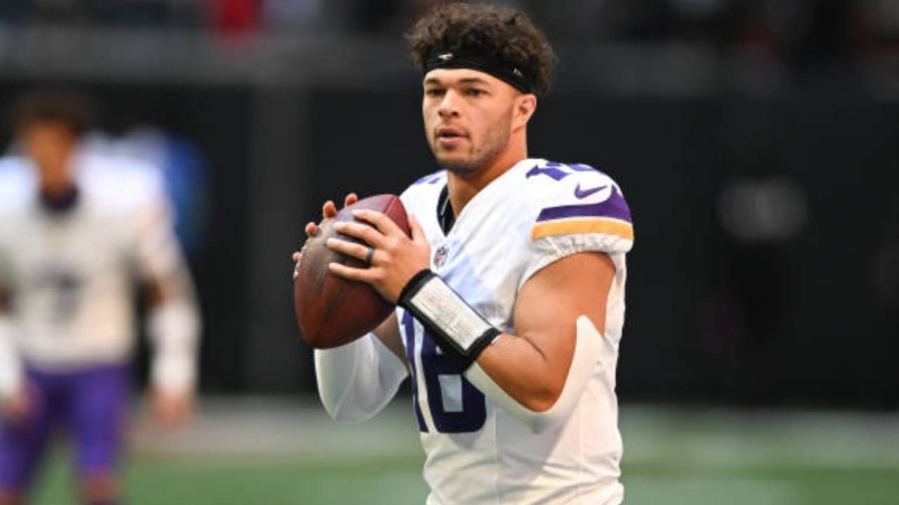 Jaren Hall Height, Wiki, Bio, Age, Family, Girlfriend, Wife, Net Worth ...