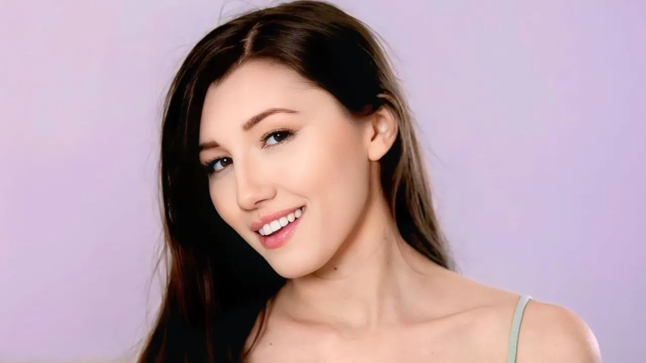 Maya Woulfe Age, Family, Husband, Net Worth And More » Biography Wallah