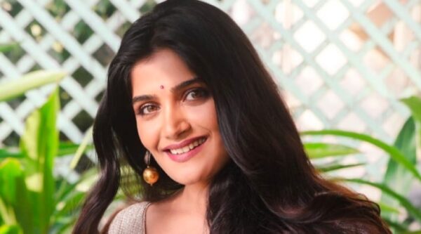 Isha Keskar Biography, Age, Family, Boyfriend, Husband, Net Worth ...