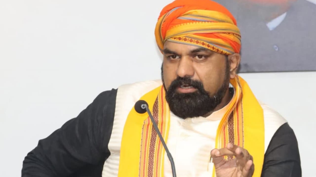 Samrat Choudhary Biography, Age, Height, Weight, Family, Wife, Net ...