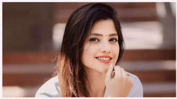 Kinjal Rajpriya Age, Height, Weight, Family, Husband, Biography, Net ...