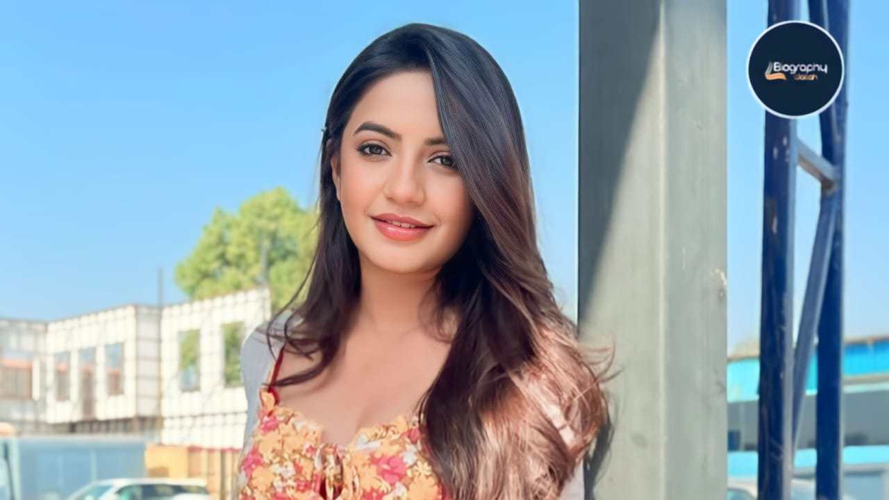 Meera Deosthale Biography, Age, Height, Weight, Boyfriend, Husband, Net ...