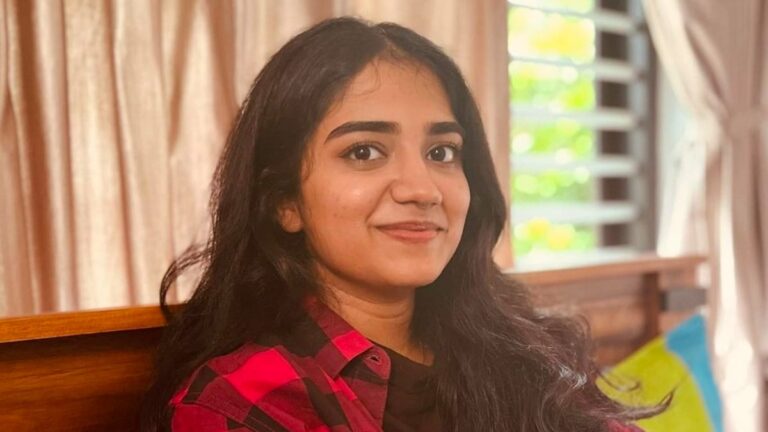 Malavika Manoj Age, Height, Weight, Family, Boyfriend, Net Worth ...