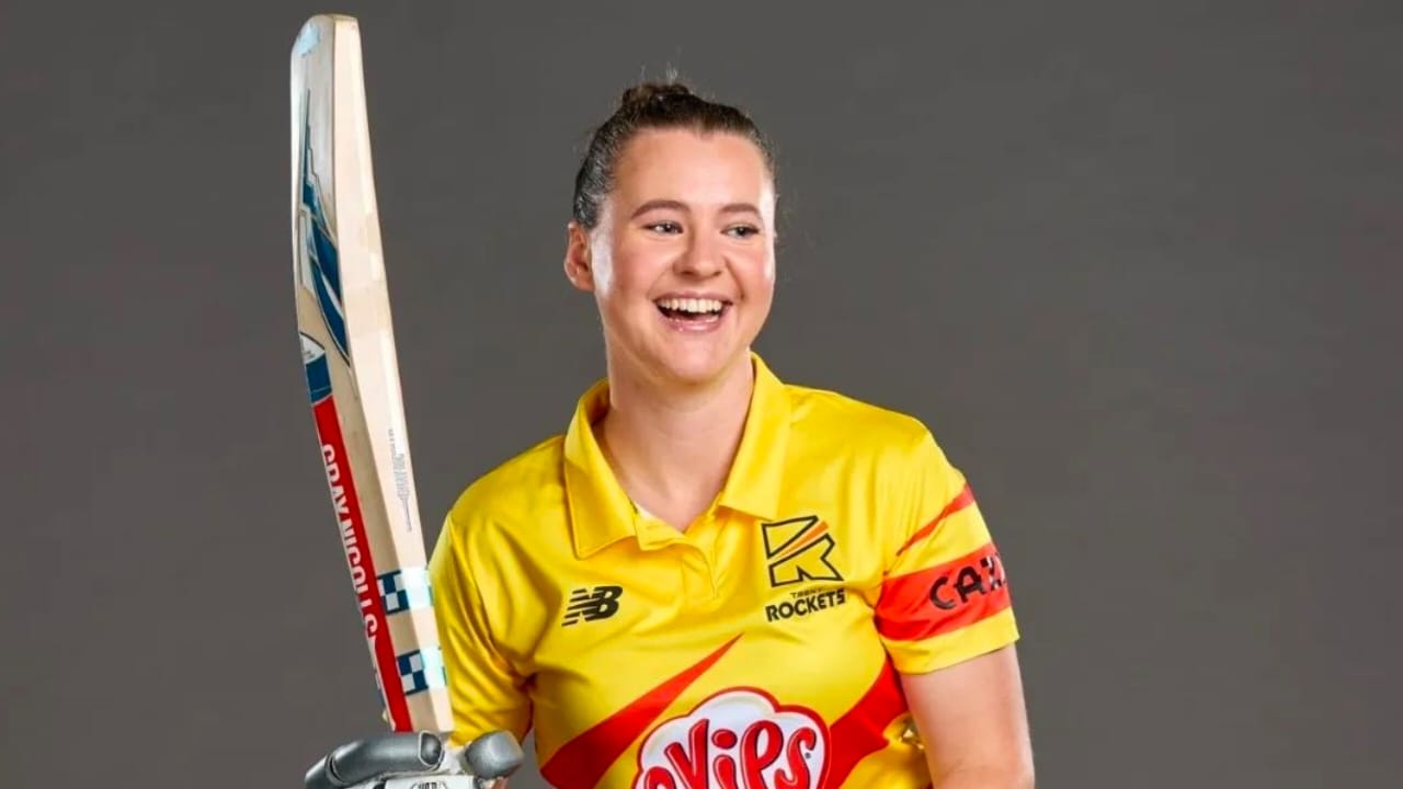 Kathryn Bryce Age, Height, Weight, Family, Boyfriend, Net Worth ...