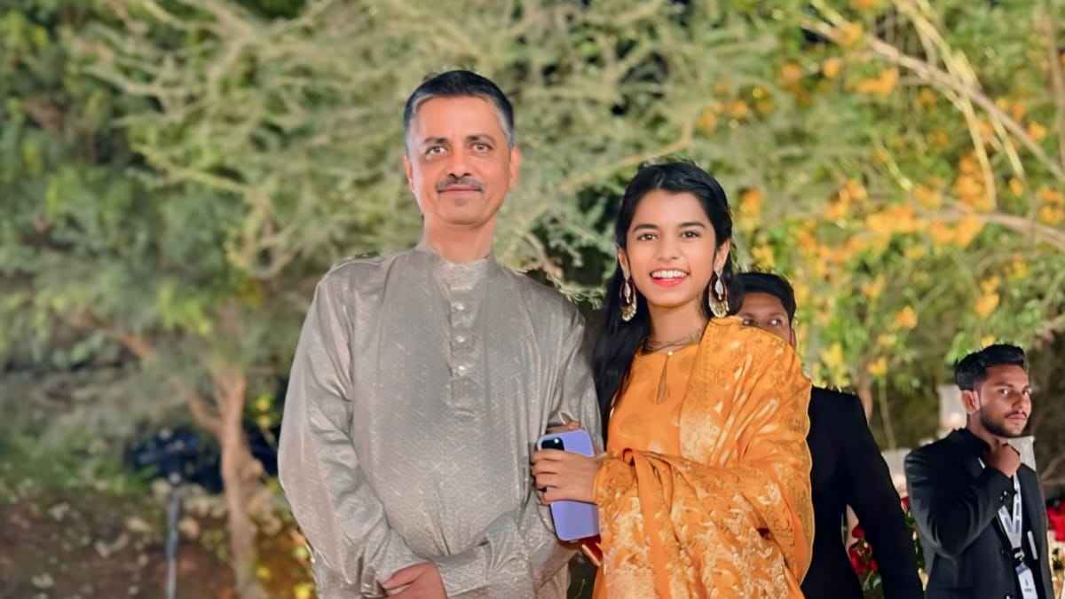 Maithili Thakur Biography, Age, Height, Weight, Boyfriend, Net Worth ...