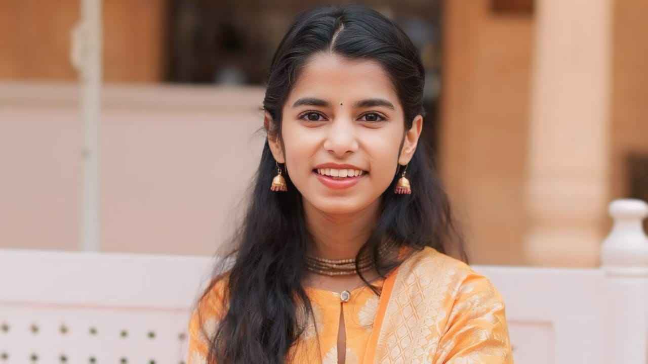 Maithili Thakur Biography, Age, Height, Weight, Boyfriend, Net Worth ...