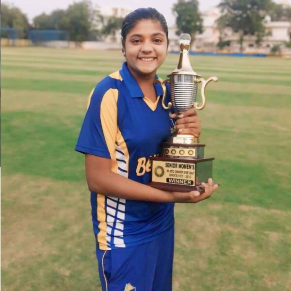 Saika Ishaque Biography, Age, Height, Weight, Boyfriend, Net Worth ...
