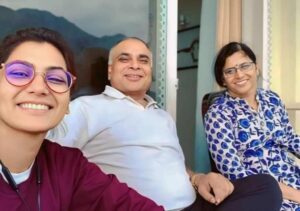 Sriti Jha Age, Height, Weight, Family, Boyfriend, Biography, Net Worth ...