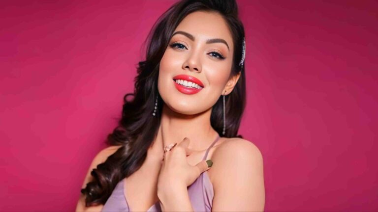 Munmun Dutta Age, Family, Height, Weight, Boyfriend, Husband & More » Biography Wallah