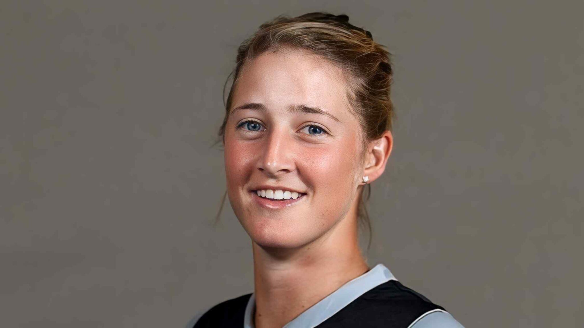 Sophie Devine Biography, Age, Height, Weight, Husband, Net Worth