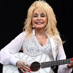 Dolly Parton Age, Height, Bio, Husband, Net Worth And More » Biography ...