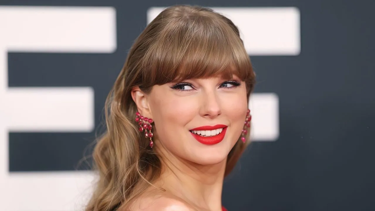 Taylor Swift Age, Height, Songs, Net Worth And More » Biography Wallah