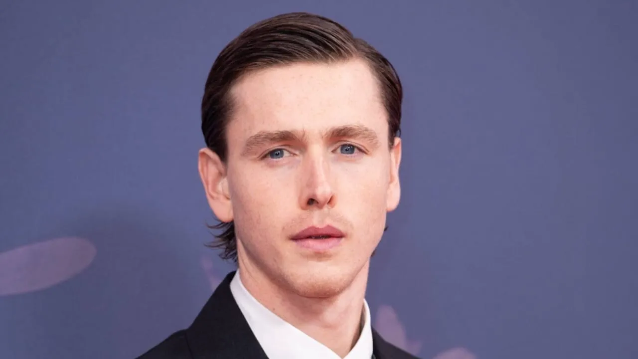 Harris Dickinson Age, Height, News, Movies, Net Worth And More ...
