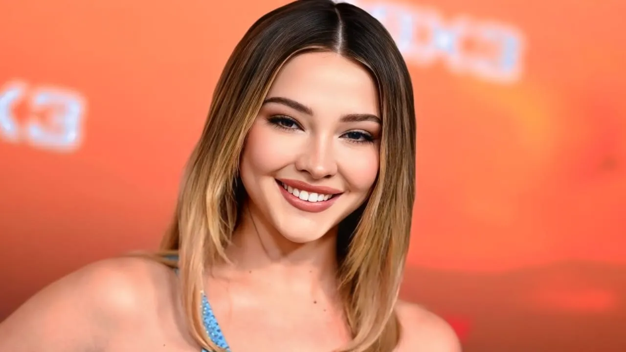 Madelyn Cline Net Worth, Age, Height, Husband, Movies & More » Biography Wallah