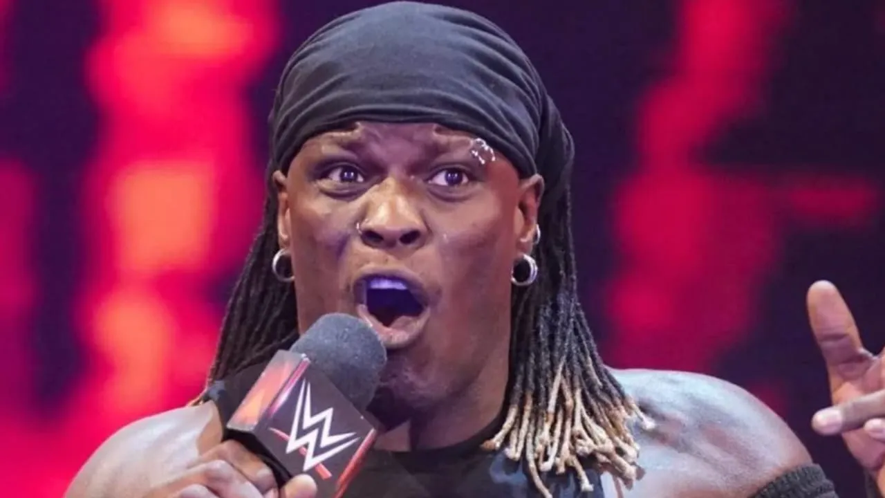 R-Truth's Net Worth, Age, Height, Wife, Children, Next Fight & More ...