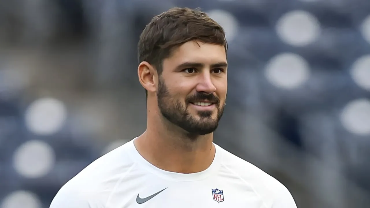 Daniel Jones Age, Height, Wife, Stats, Net Worth And More » Biography Wallah