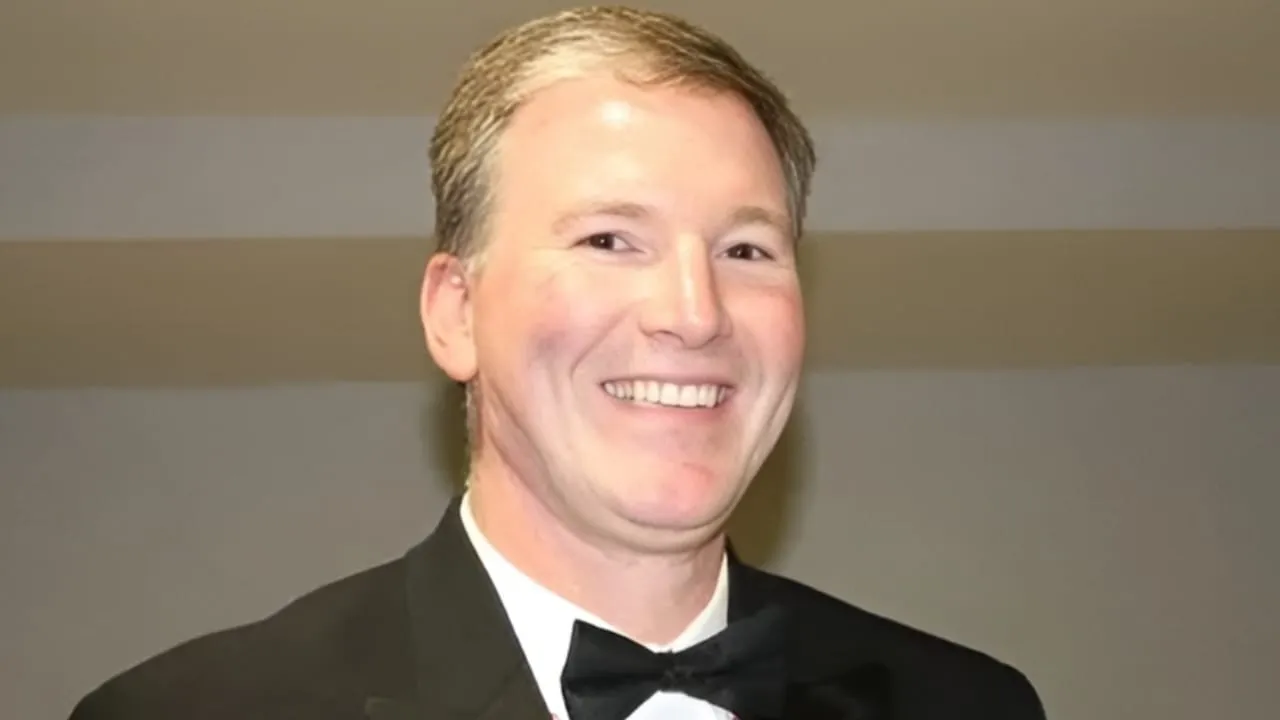 Jim Cornelison Age, Height, Wife, Songs, Net Worth And More » Biography ...