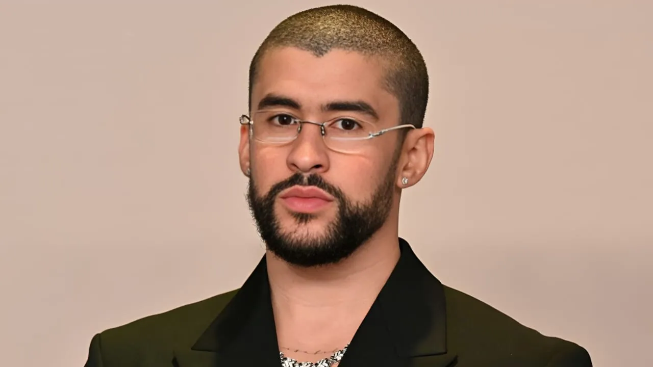 Bad Bunny Age, Height, Wife, Songs, Real Name, Net Worth & More ...
