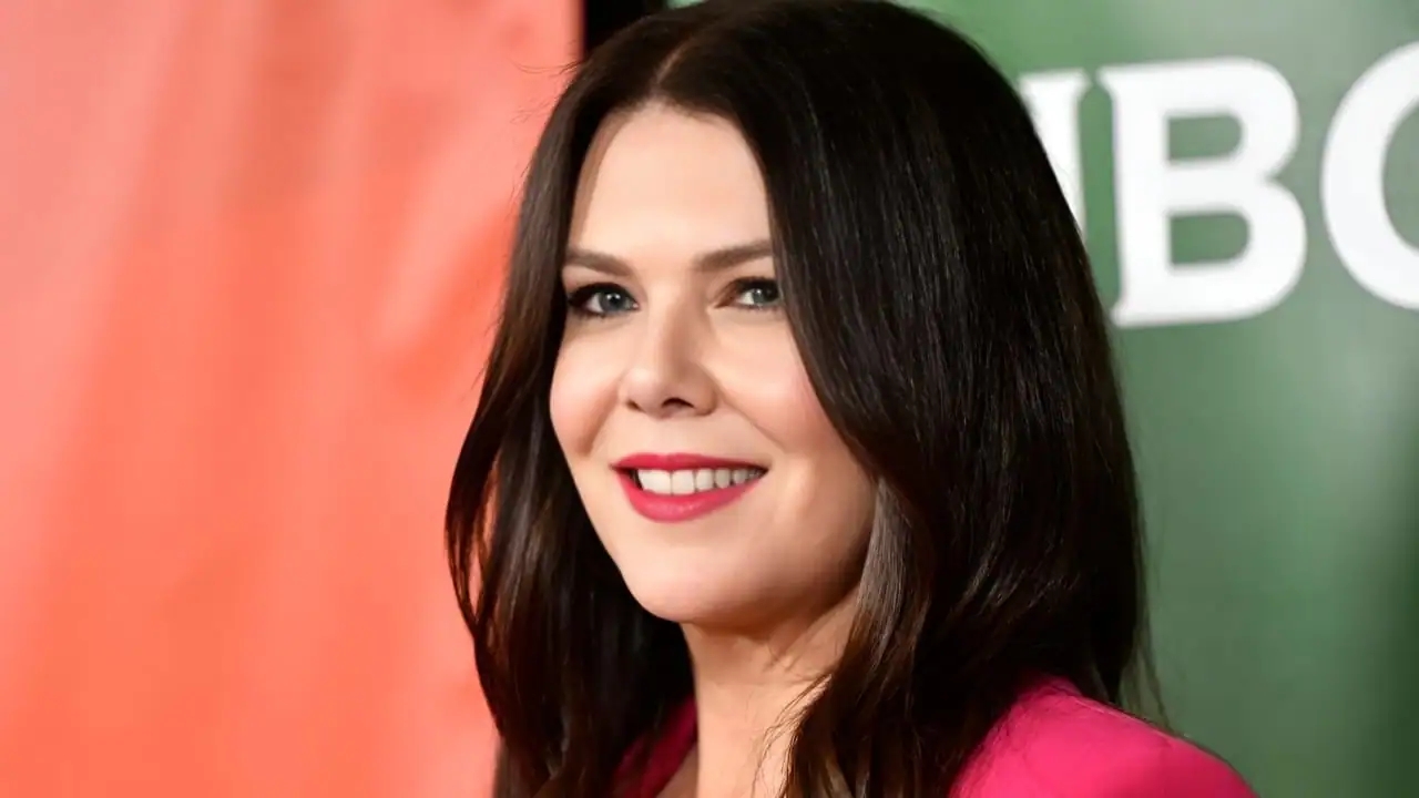 Lauren Graham Age, Height, Movies, Books, Net Worth & More » Biography ...