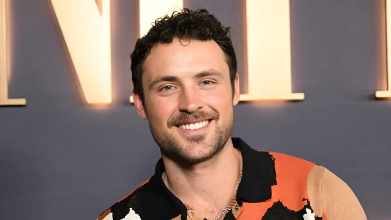 Dylan Efron Age, Height, Girlfriend, Movies, Net Worth & More ...