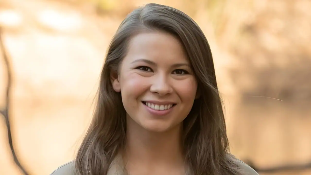 Bindi Irwin Age, Height, Husband, Net Worth And More » Biography Wallah