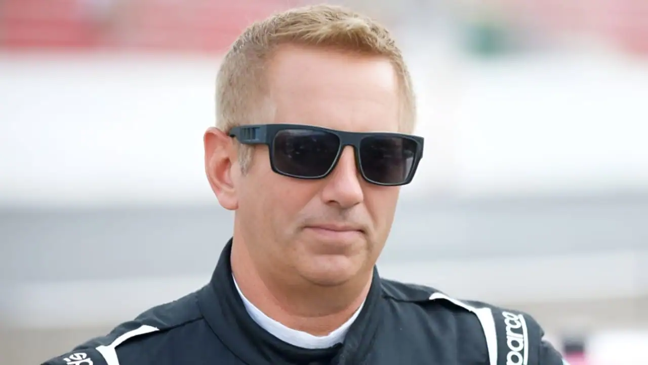 Greg Biffle Age, Height, Wife, Net Worth And More » Biography Wallah
