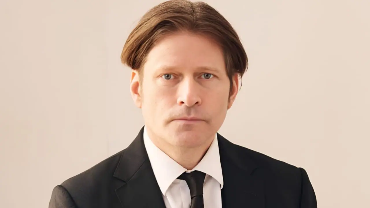 Crispin Glover Height, Age, Wife, Movies, Net Worth And More ...