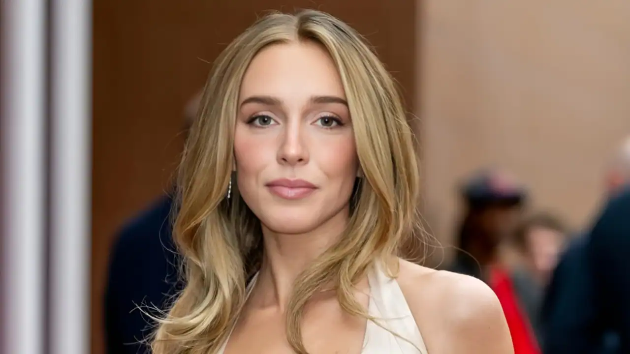 Alex Cooper Height, Age, Husband, Net Worth And More » Biography Wallah