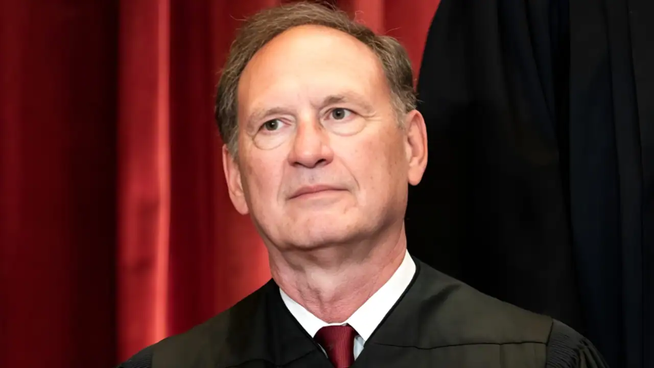 Samuel Alito Age, Height, Wife, Net Worth And More » Biography Wallah